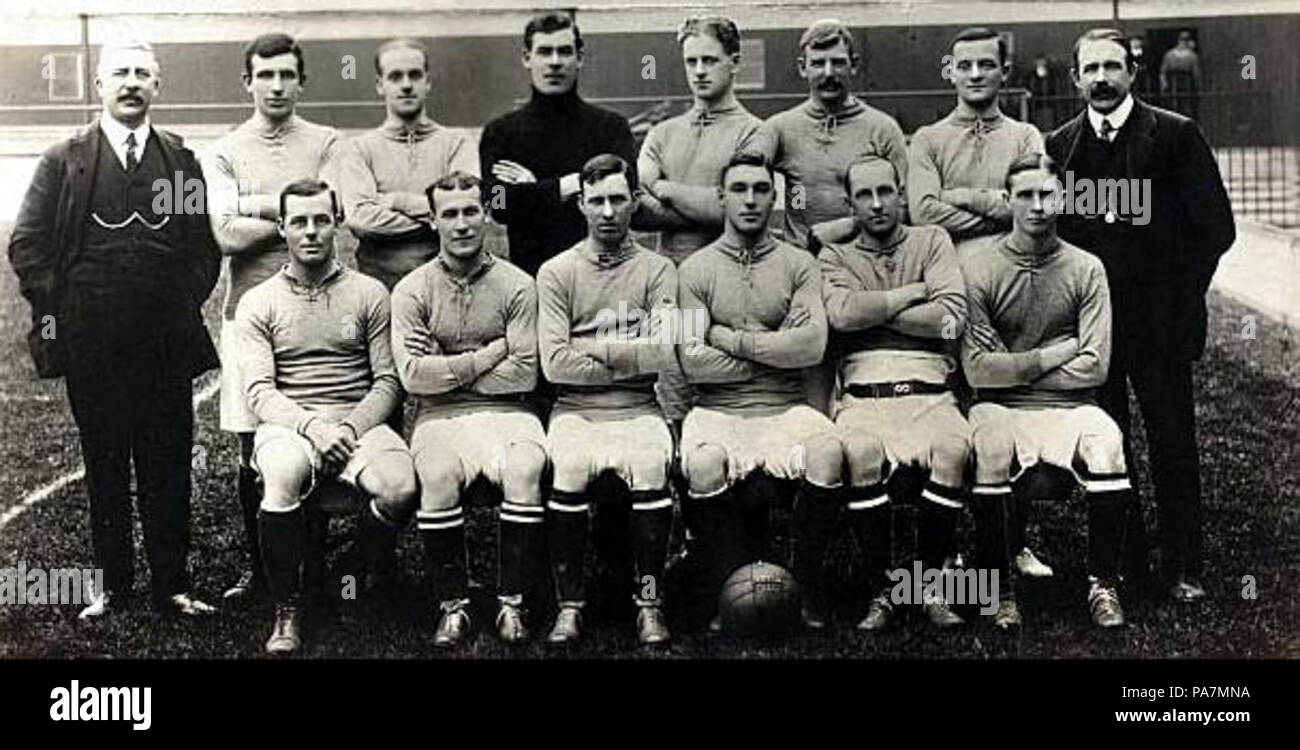 Everton fc team hi-res stock photography and images - Alamy