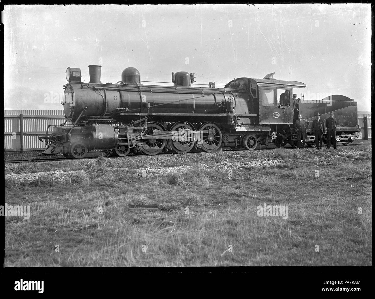 British class 4 steam locomotive hi-res stock photography and images ...
