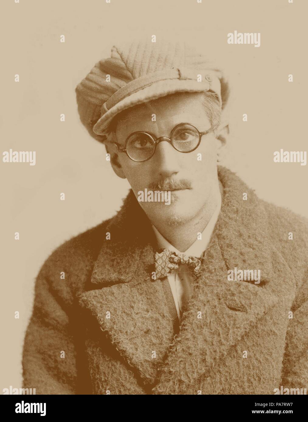 James joyce hi-res stock photography and images - Alamy