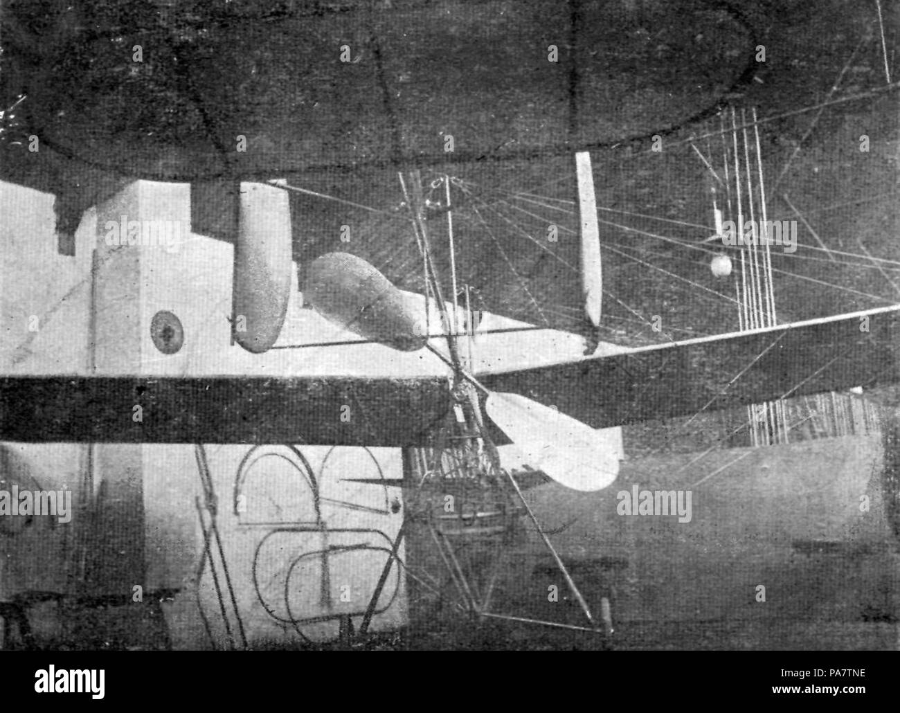 13 Aeroplanul Vlaicu in constructie Stock Photo - Alamy