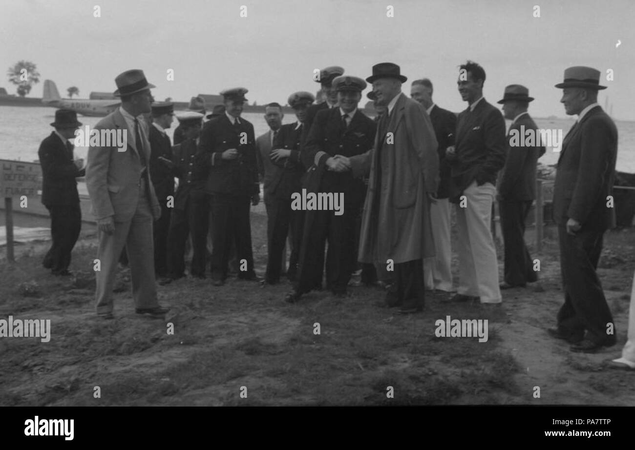 14 Airplane. Mr. Sullivan greets Commander Powell BAnQ P48S1P01048 ...