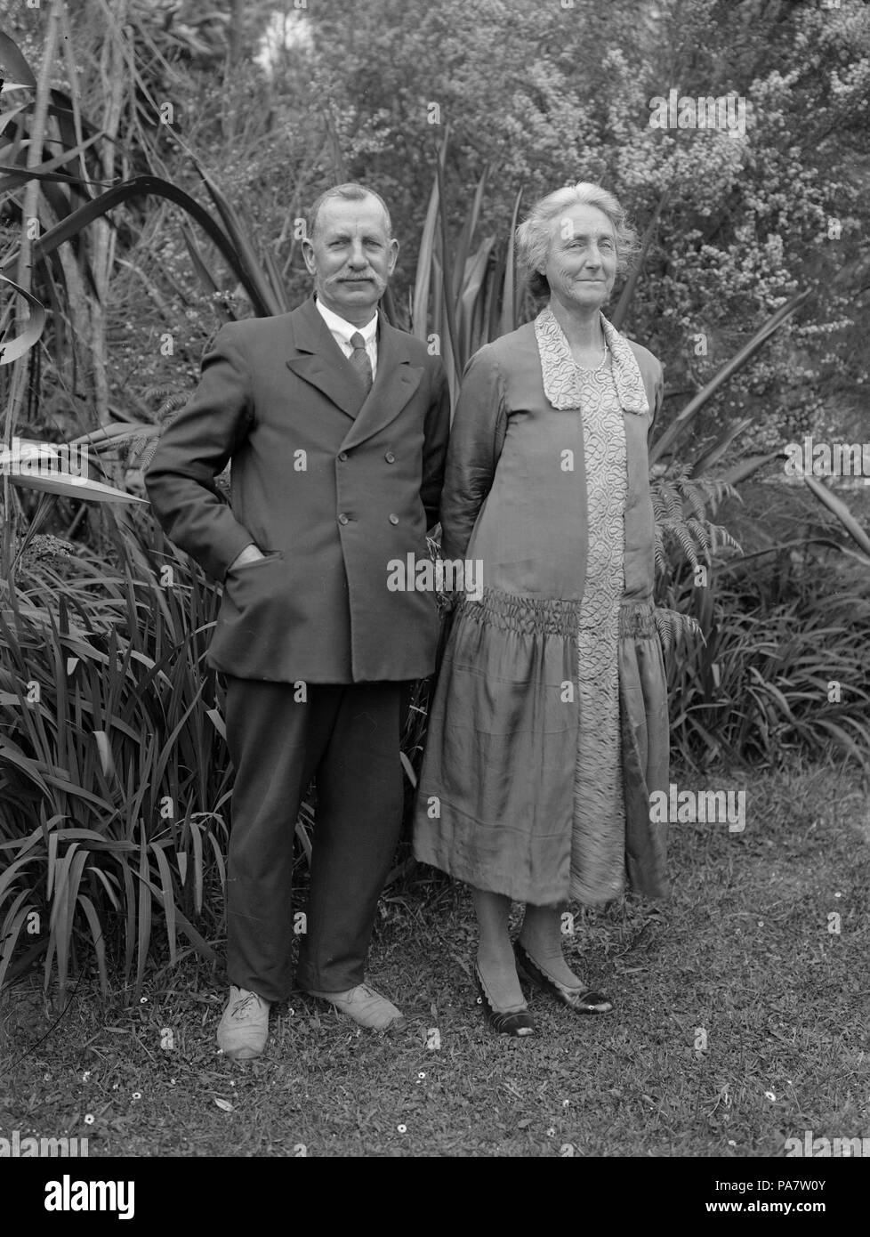 14 Albert Percy Godber and Laura Godber in their garden at Silverstream ...