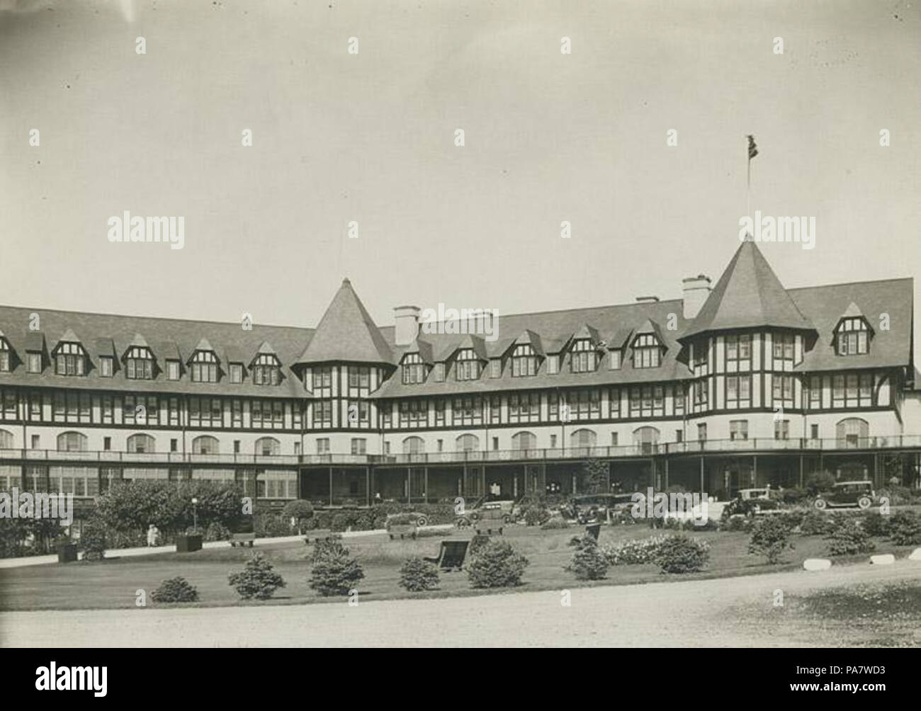 Hotel interior 1920s hi-res stock photography and images - Alamy