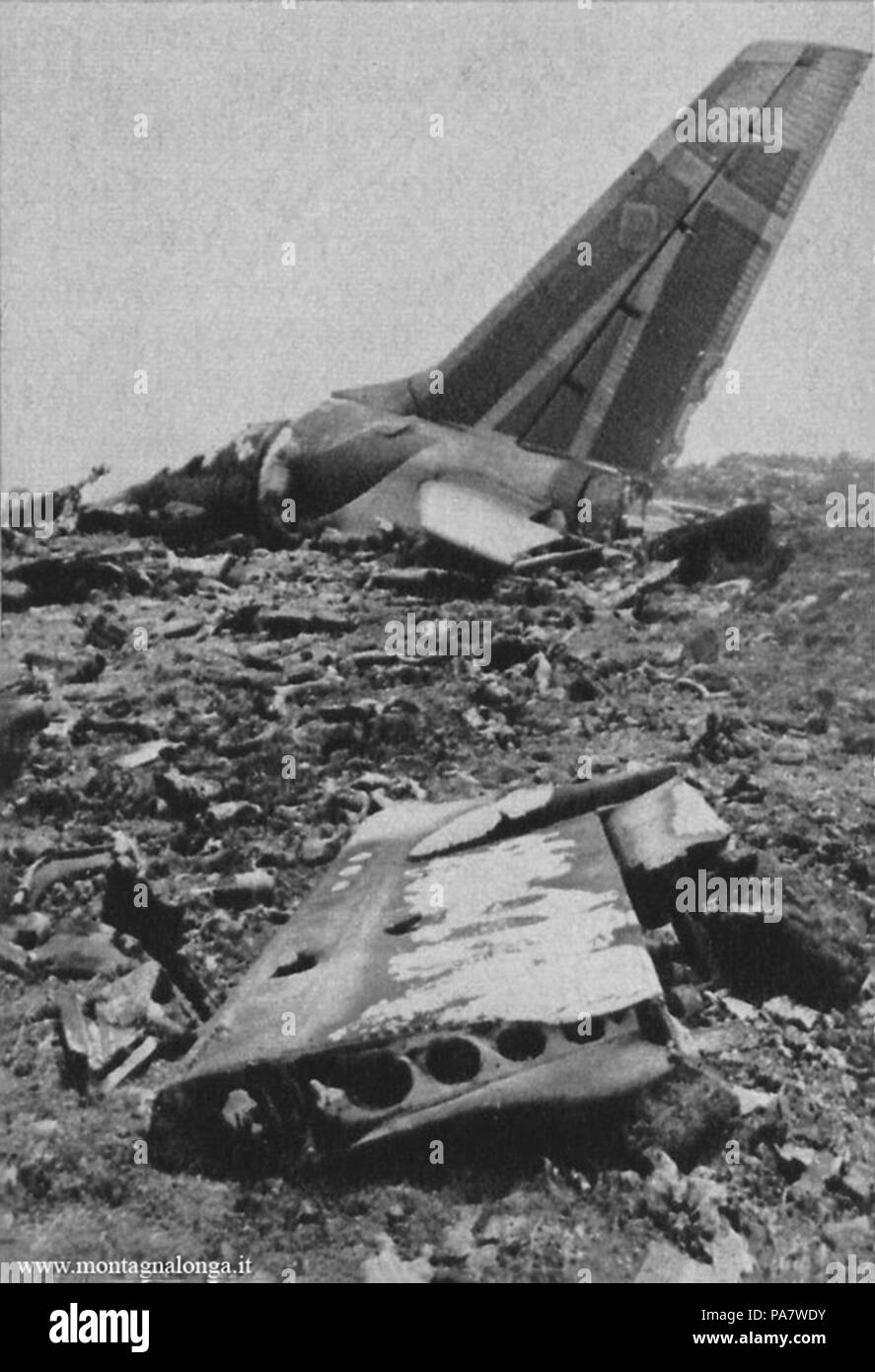 Mid air flight Black and White Stock Photos & Images - Alamy