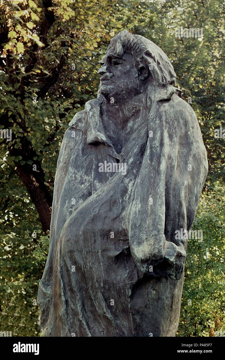 BALZAC 1892. Author: Auguste Rodin (1840-1917). Location: EXTERIOR ...