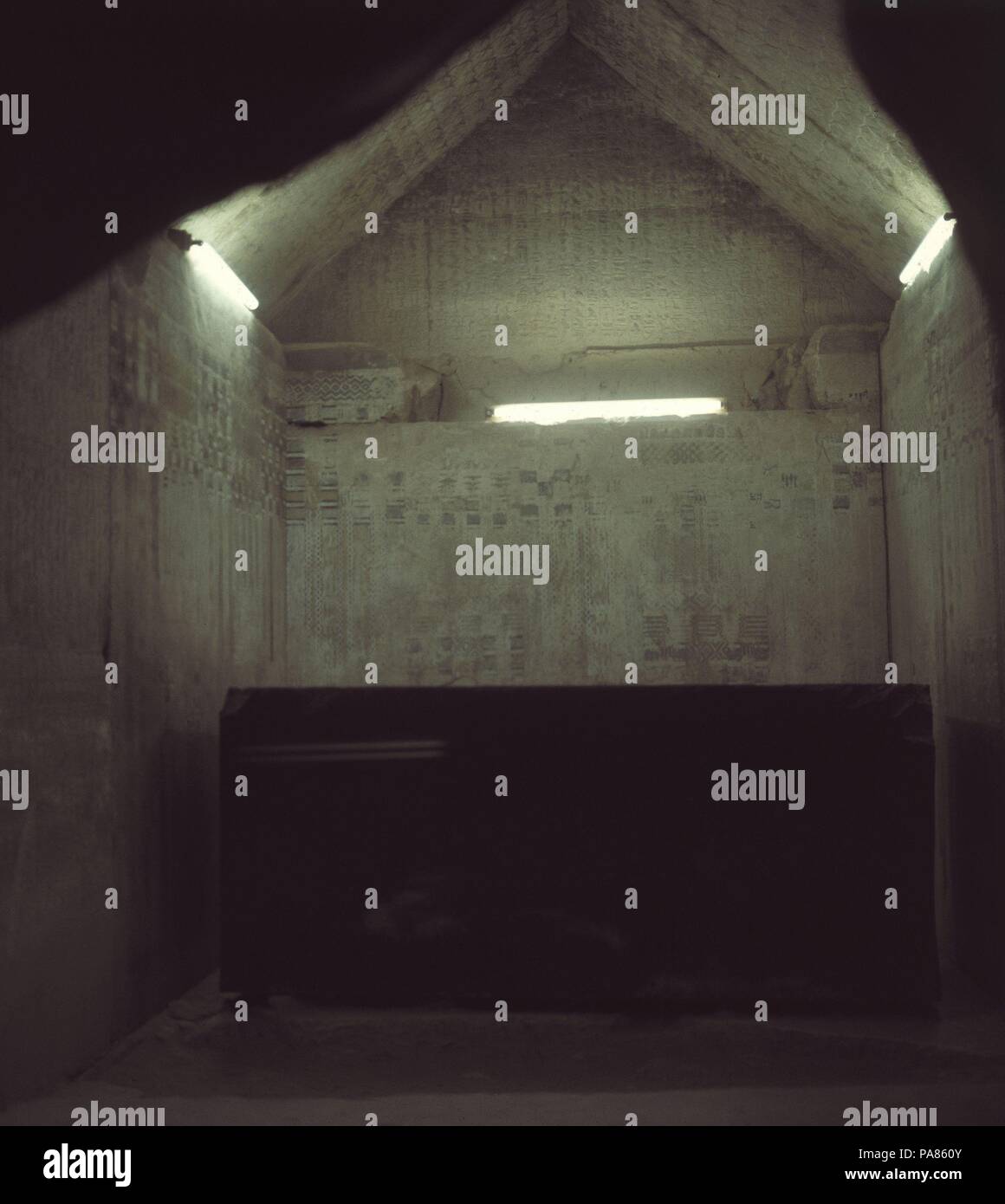 INTERIOR DE LA PIRAMIDE - III MILENIO AC. Author: IMHOTEP. Location ...