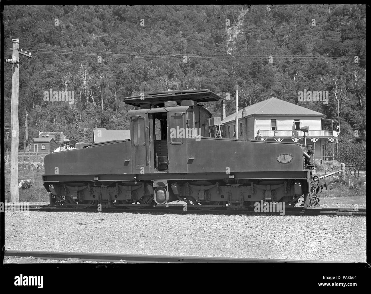71 E class no 1, battery-electric locomotive, 0-4-4-0 type. ATLIB ...