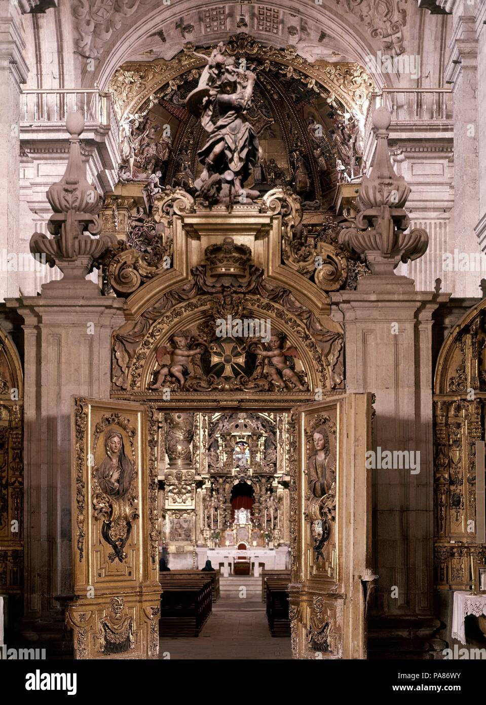 INTERIOR DE LA IGLESIA. Location: MONASTERIO DE SAN SALVADOR ...