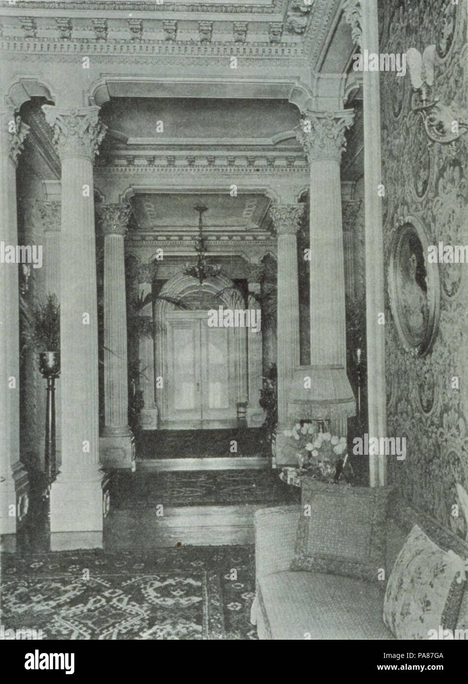 75 Entrance Hall, Ravenscrag (1913 Stock Photo - Alamy