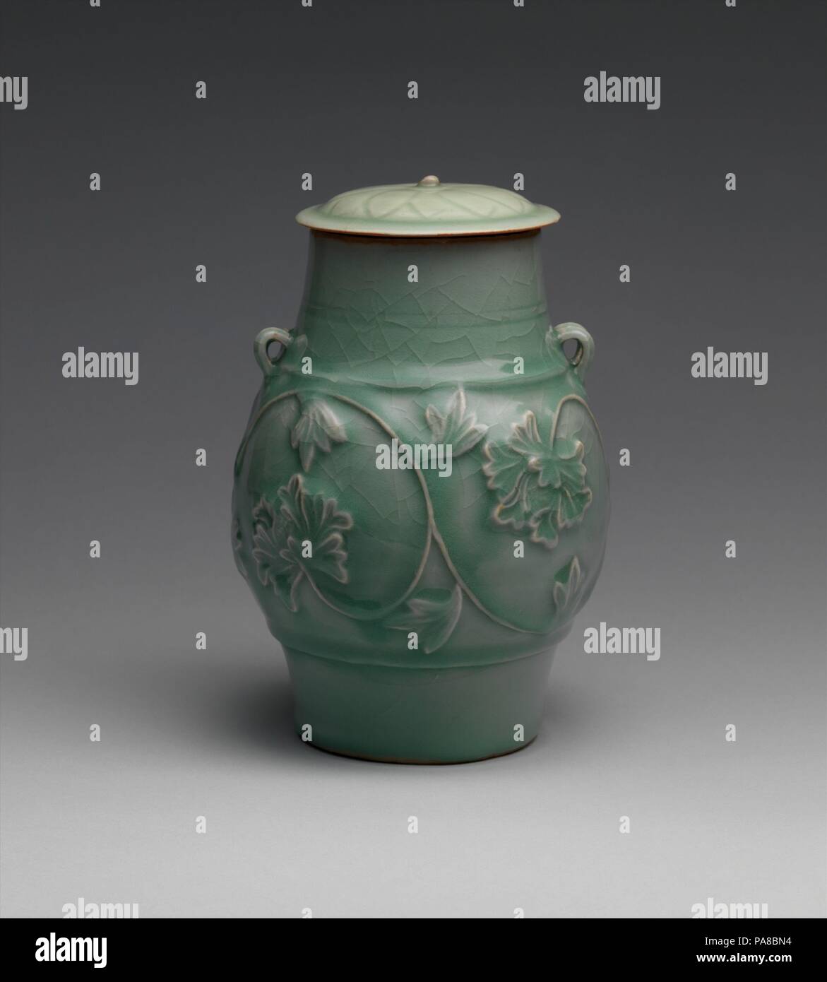 Scroll jar hi-res stock photography and images - Alamy