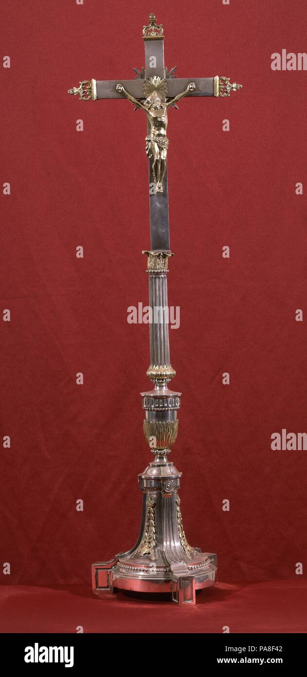 Crucifijo de plata hi-res stock photography and images - Alamy