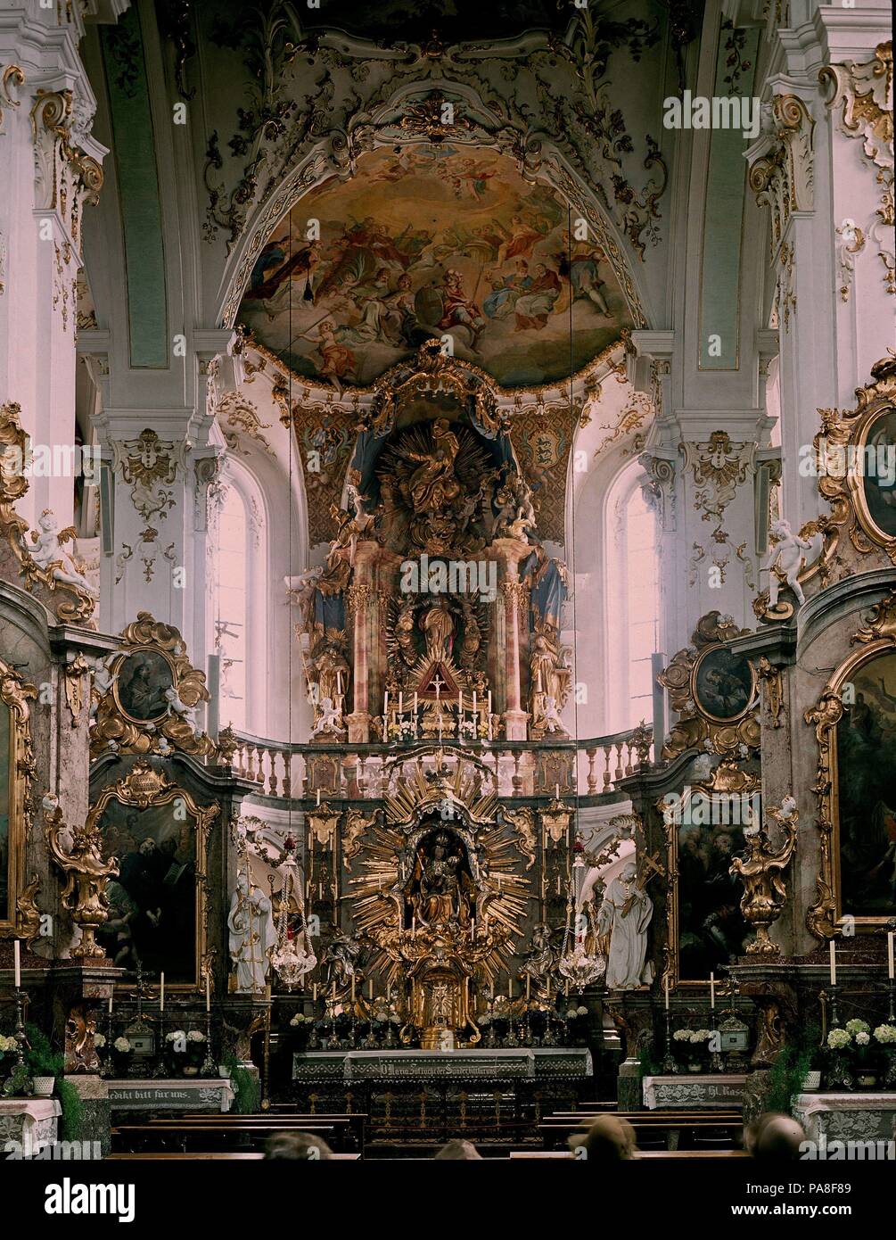 INTERIOR BARROCO VISTA DESE LOS PIES. Location: IGLESIA DEL MONASTERIO ...