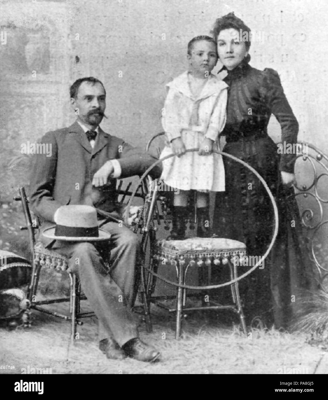 101 George Cosbuc si familia Stock Photo - Alamy