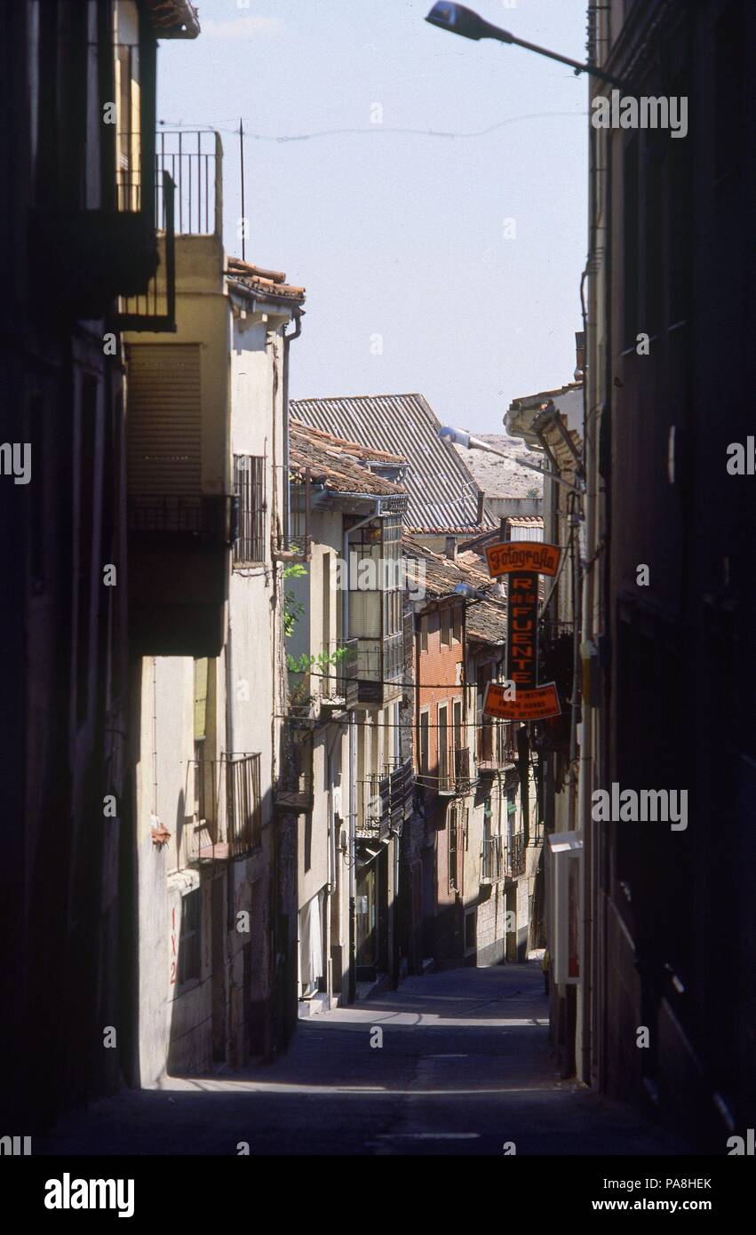 Calles del pueblo hi-res stock photography and images - Alamy