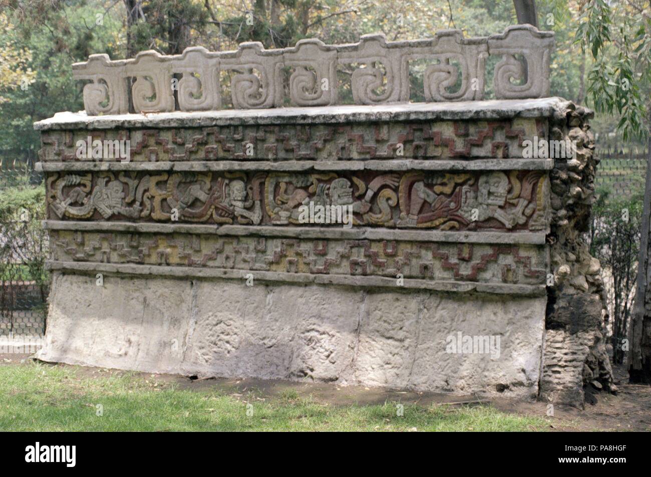 RESTO DE TEMPLO MAYA. Location: MUSEO NACIONAL DE ANTROPOLOGIA, MEXICO ...