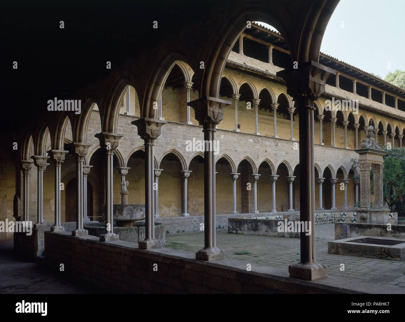 Fuente renacentista hi-res stock photography and images - Alamy