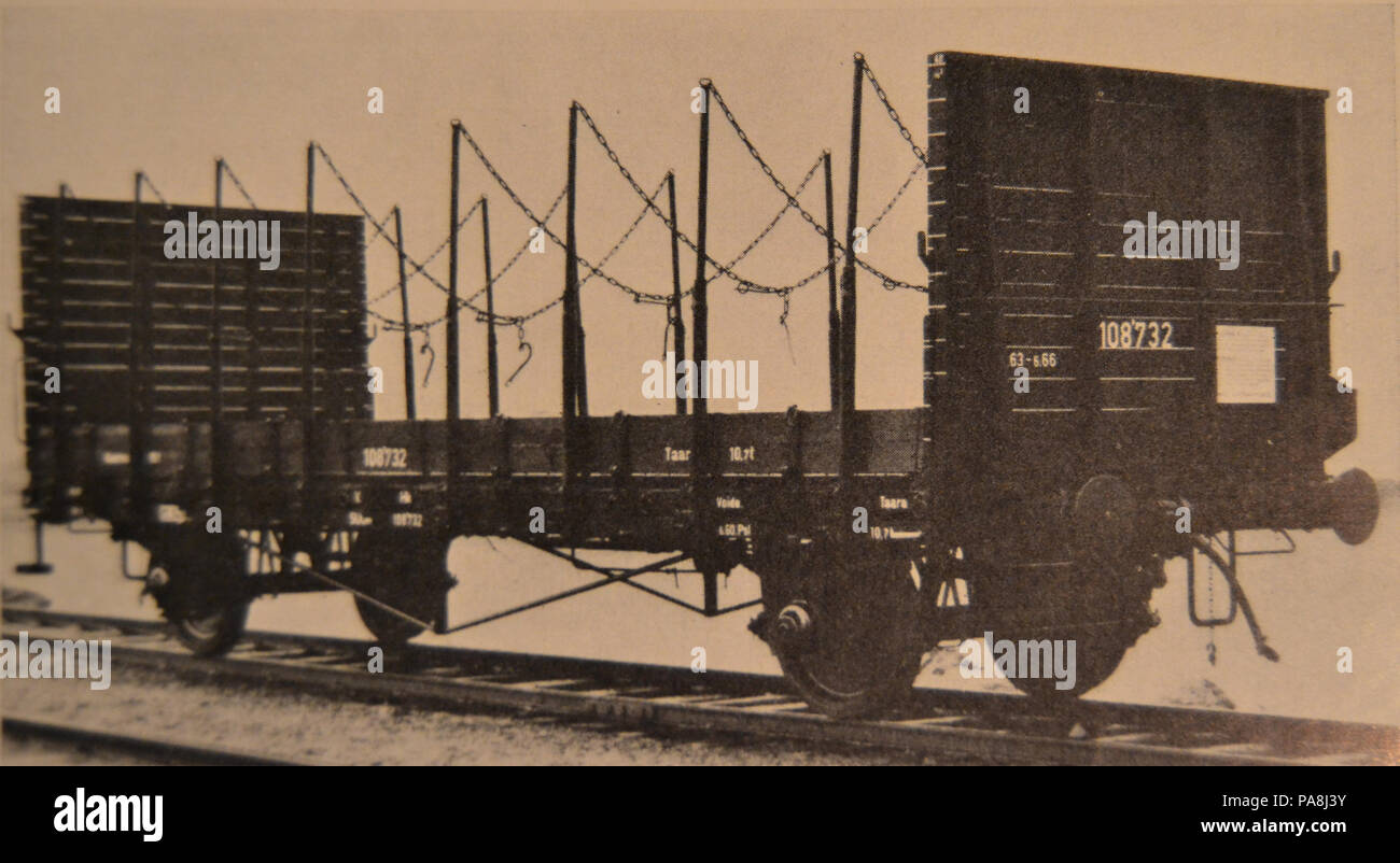 Loading wagon hi-res stock photography and images - Alamy