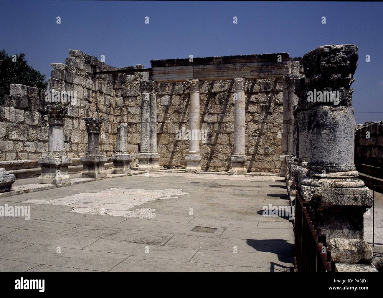 RUINAS DE LA SINAGOGA BLANCA CONSTRUIDA EN LOS SIGLOS III Y IV ...