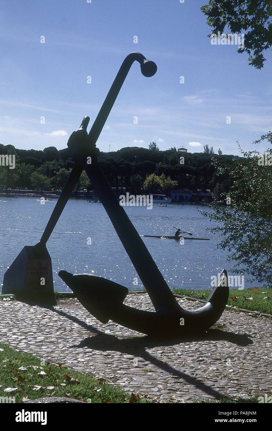 ANCLA JUNTO AL LAGO DE LA CASA DE CAMPO. Location: CASA DE CAMPO, SPAIN ...