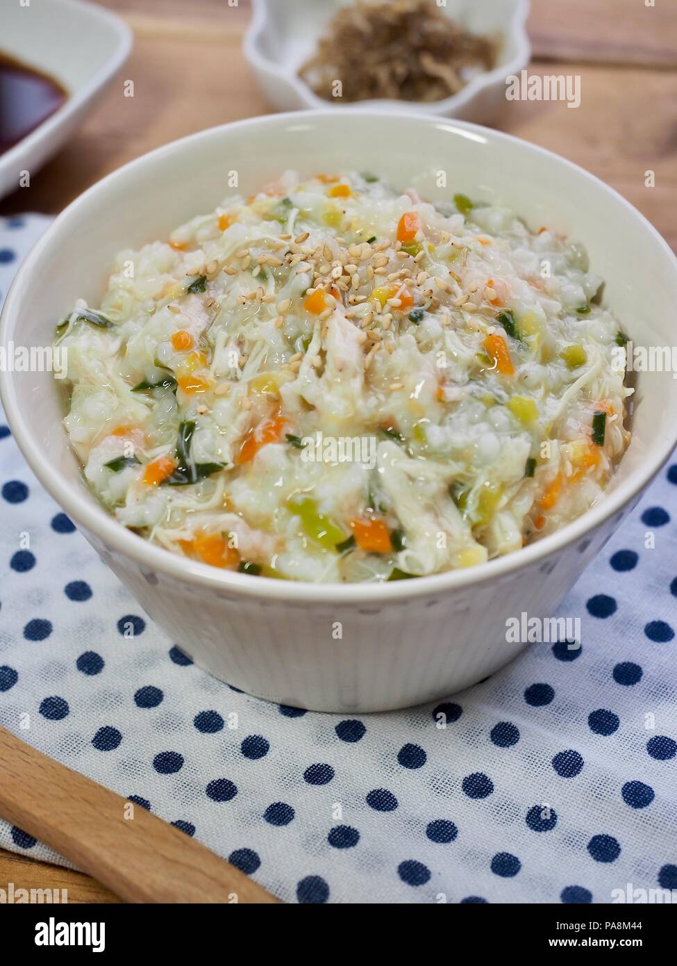 Korean food Chicken Rice Porridge, dak juk Stock Photo - Alamy