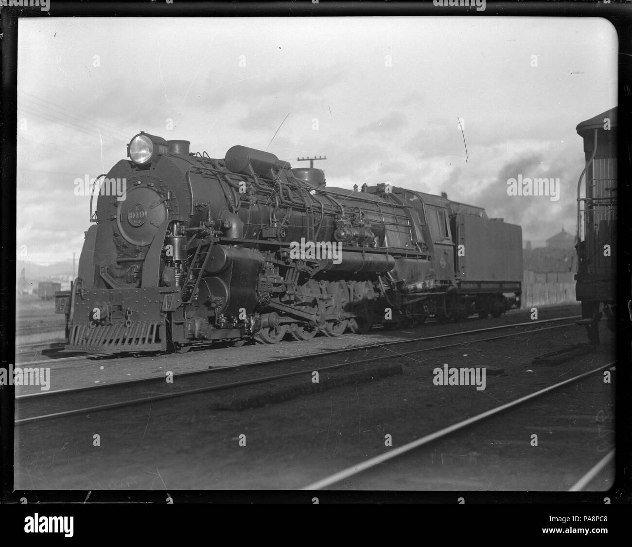 Class 143 locomotive hi-res stock photography and images - Alamy