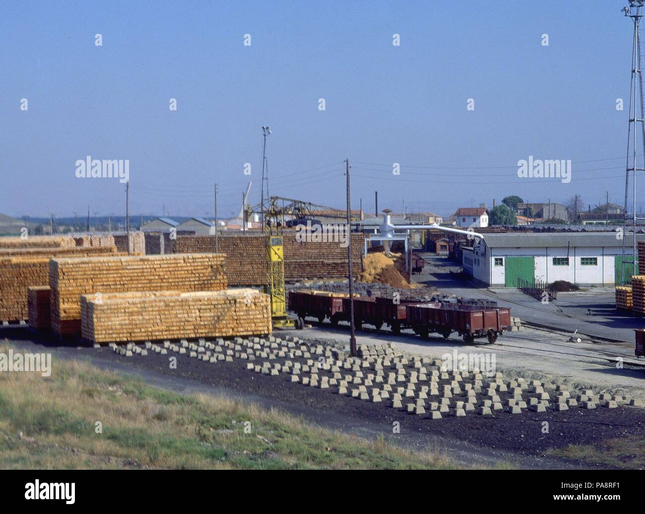 ESTACION ZONA DE ALMACENAMIENTOS. Location: EXTERIOR, CASTEJÓN, SPAIN ...