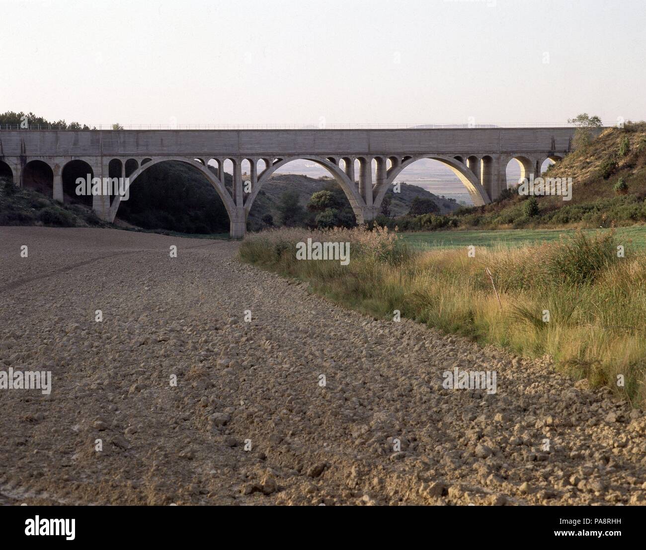 Acueducto del canal hi-res stock photography and images - Alamy