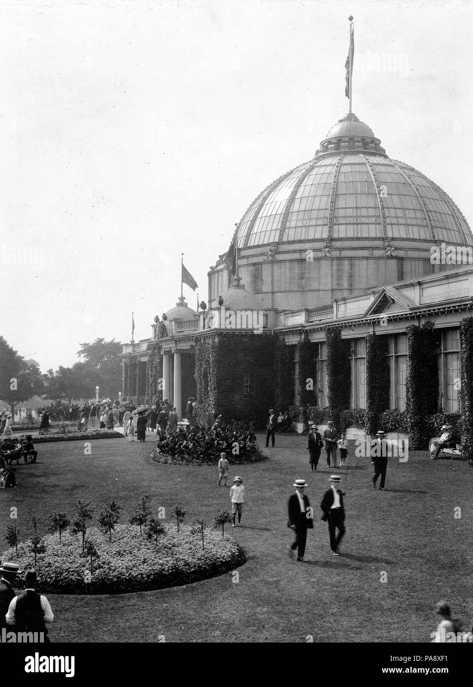 Horticulture building Black and White Stock Photos & Images - Alamy