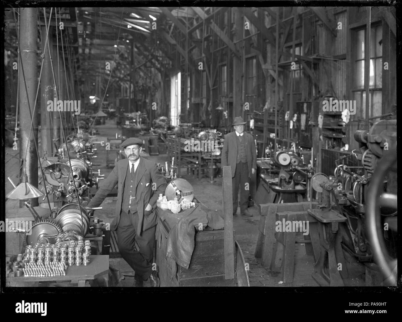 1920s shop interior hi-res stock photography and images - Alamy
