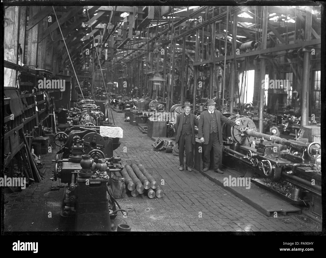 1920s shop interior hi-res stock photography and images - Alamy