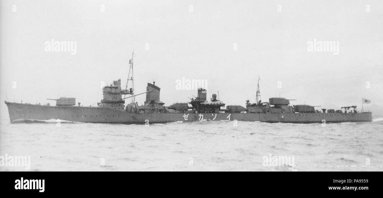 138 Japanese destroyer Isokaze II Stock Photo - Alamy