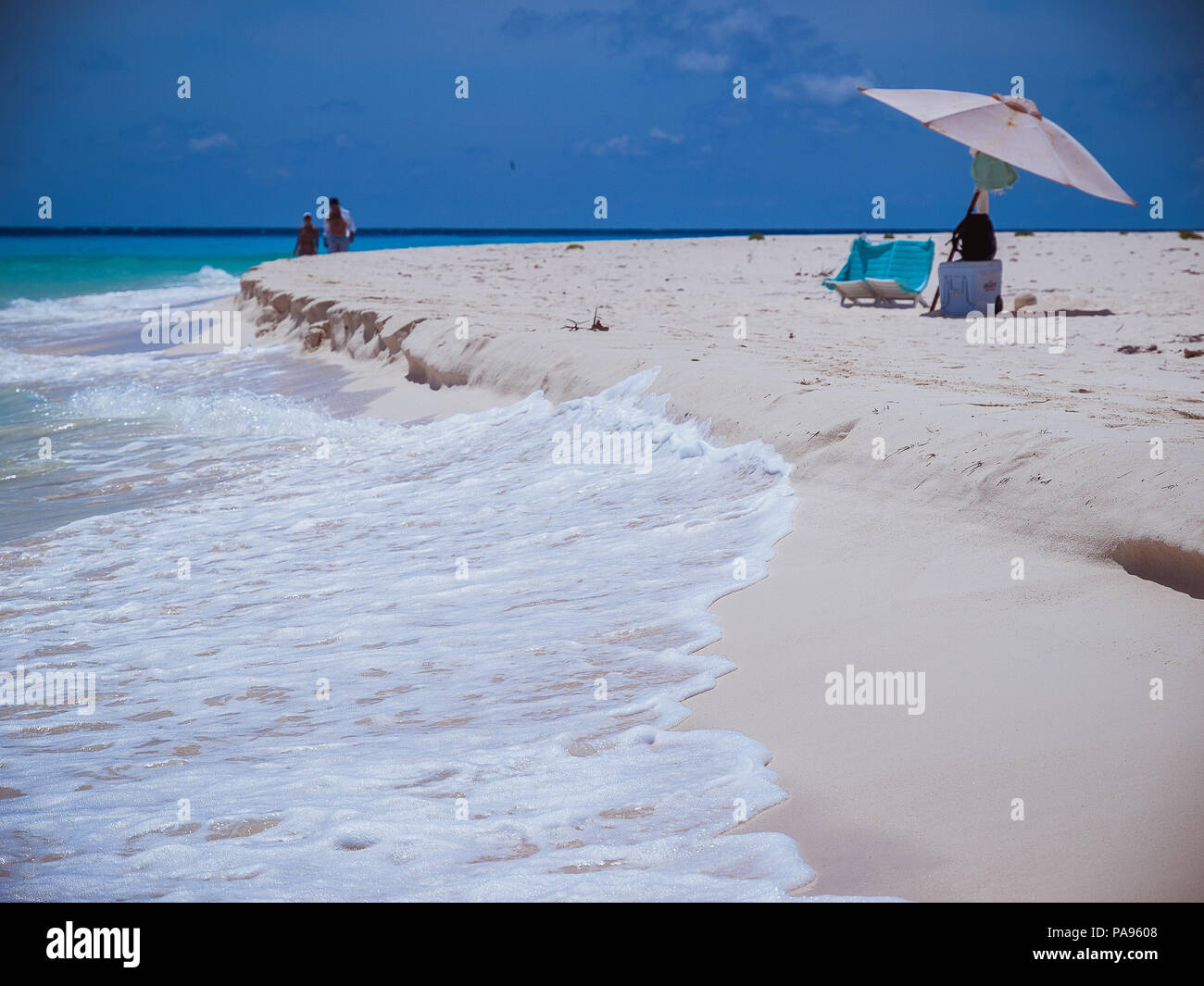 Tropical beach of island Cayo de Agua, Los Roques, Venezuela Stock ...