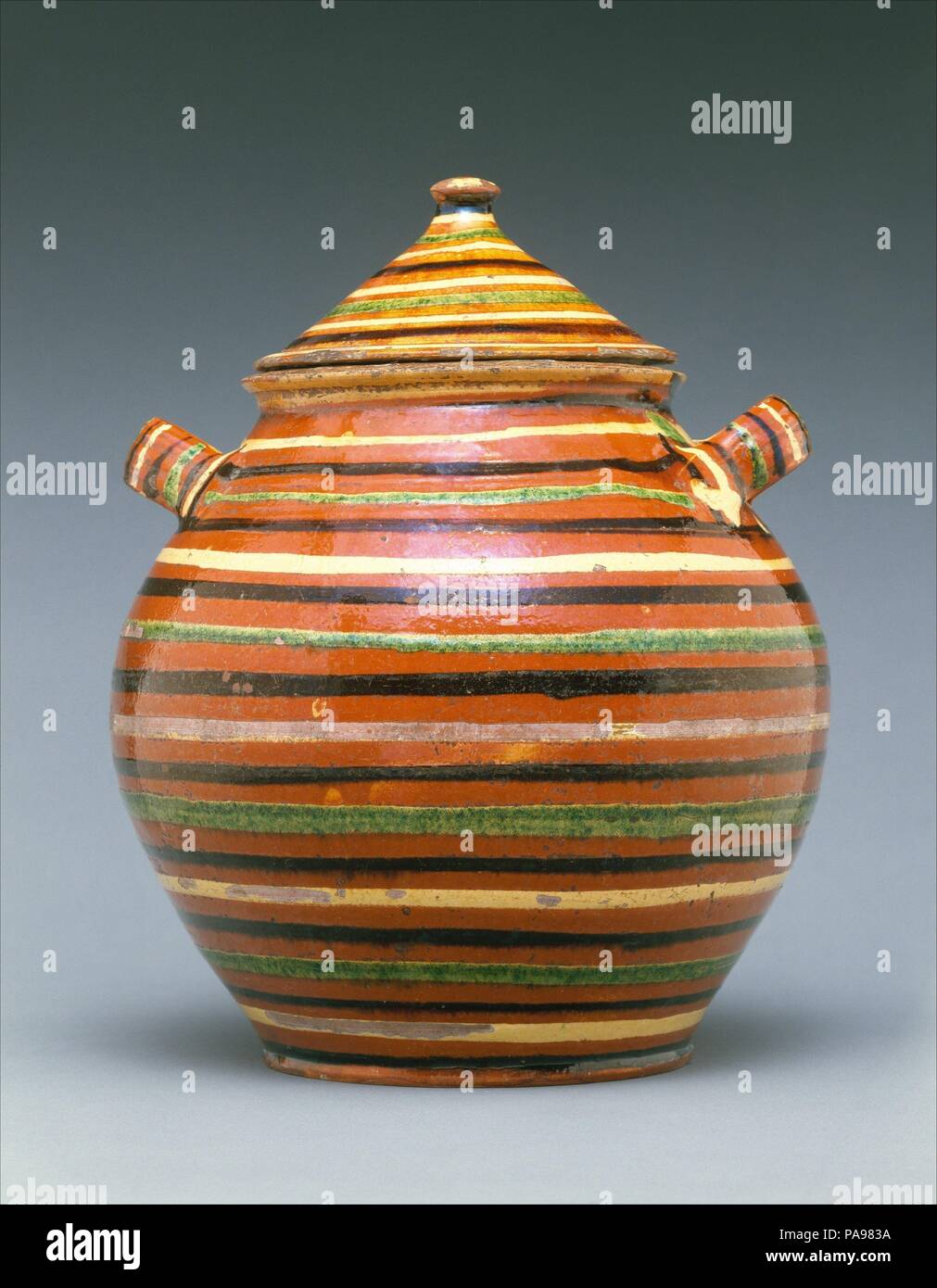 Pottery pot small size hi-res stock photography and images - Alamy