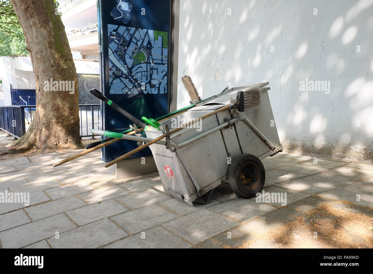 Street sweepers cart hi-res stock photography and images - Alamy