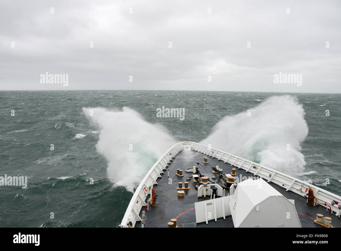 Coast guard cutter stratton wmsl 752 hi-res stock photography and ...
