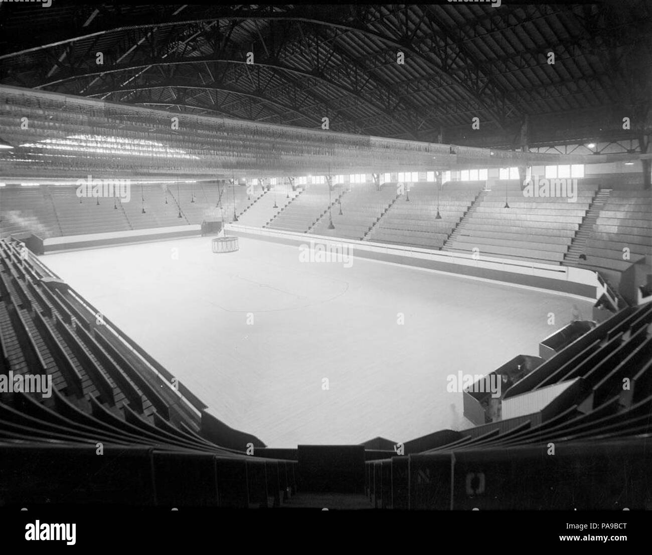 Arena space Black and White Stock Photos & Images - Alamy