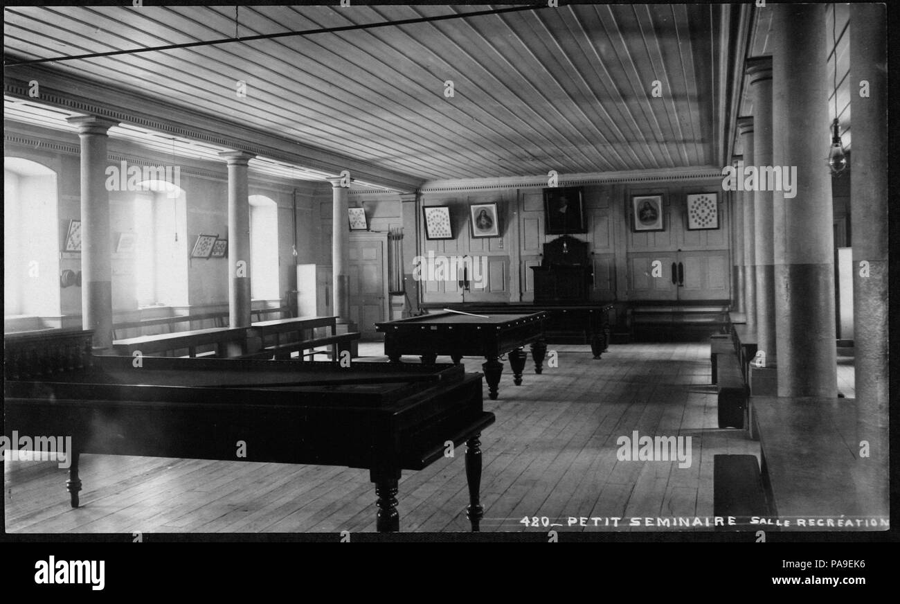 209 Quartier Vieux-Quebec - Petit Seminaire - Salle de recreation BAnQ ...