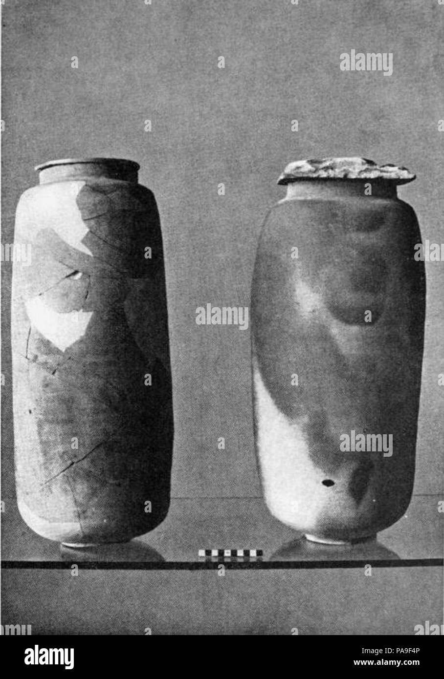 Pottery analysis Black and White Stock Photos & Images - Alamy