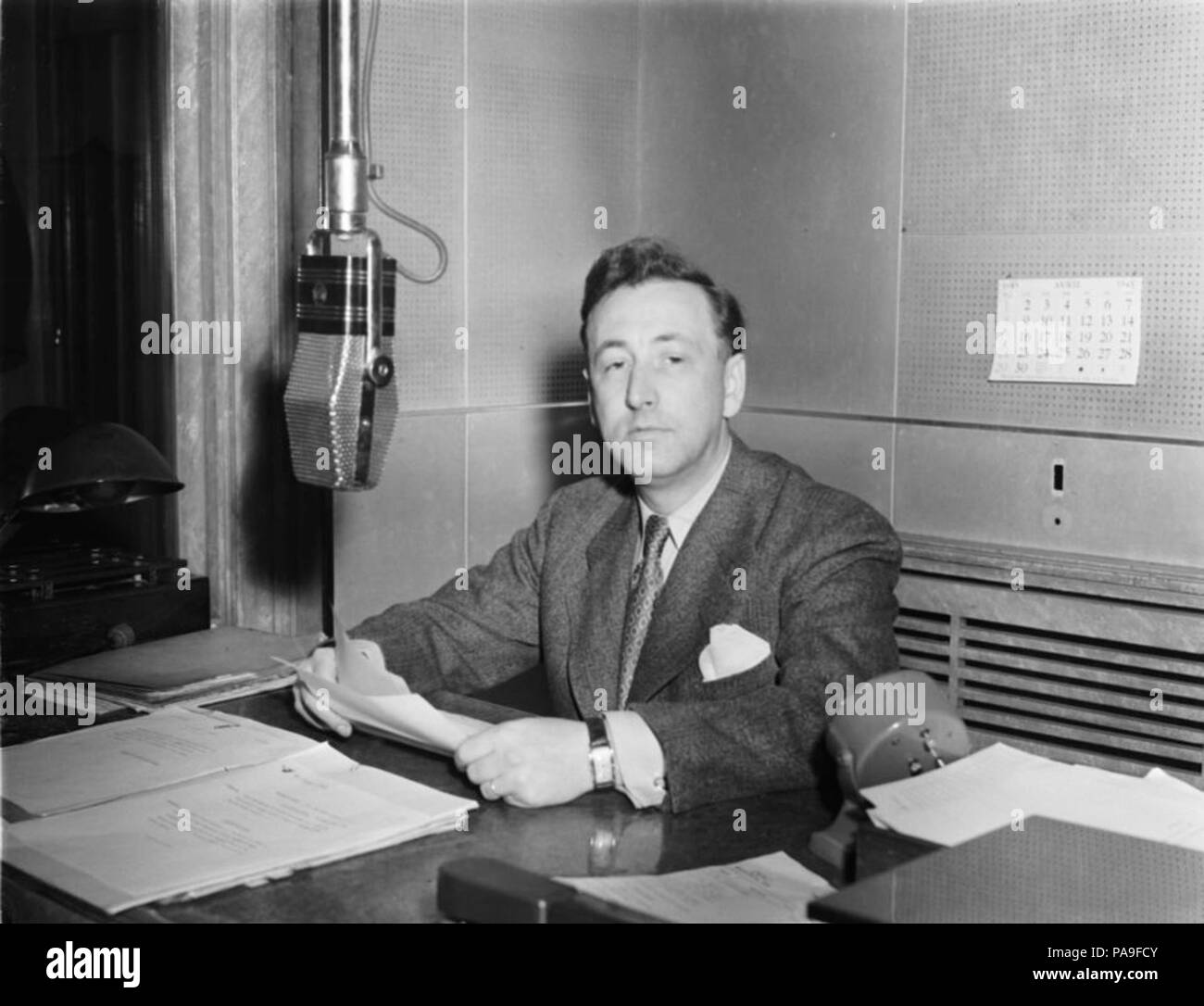 211 Radio. Lucien Parizeau BAnQ P48S1P23137 Stock Photo - Alamy