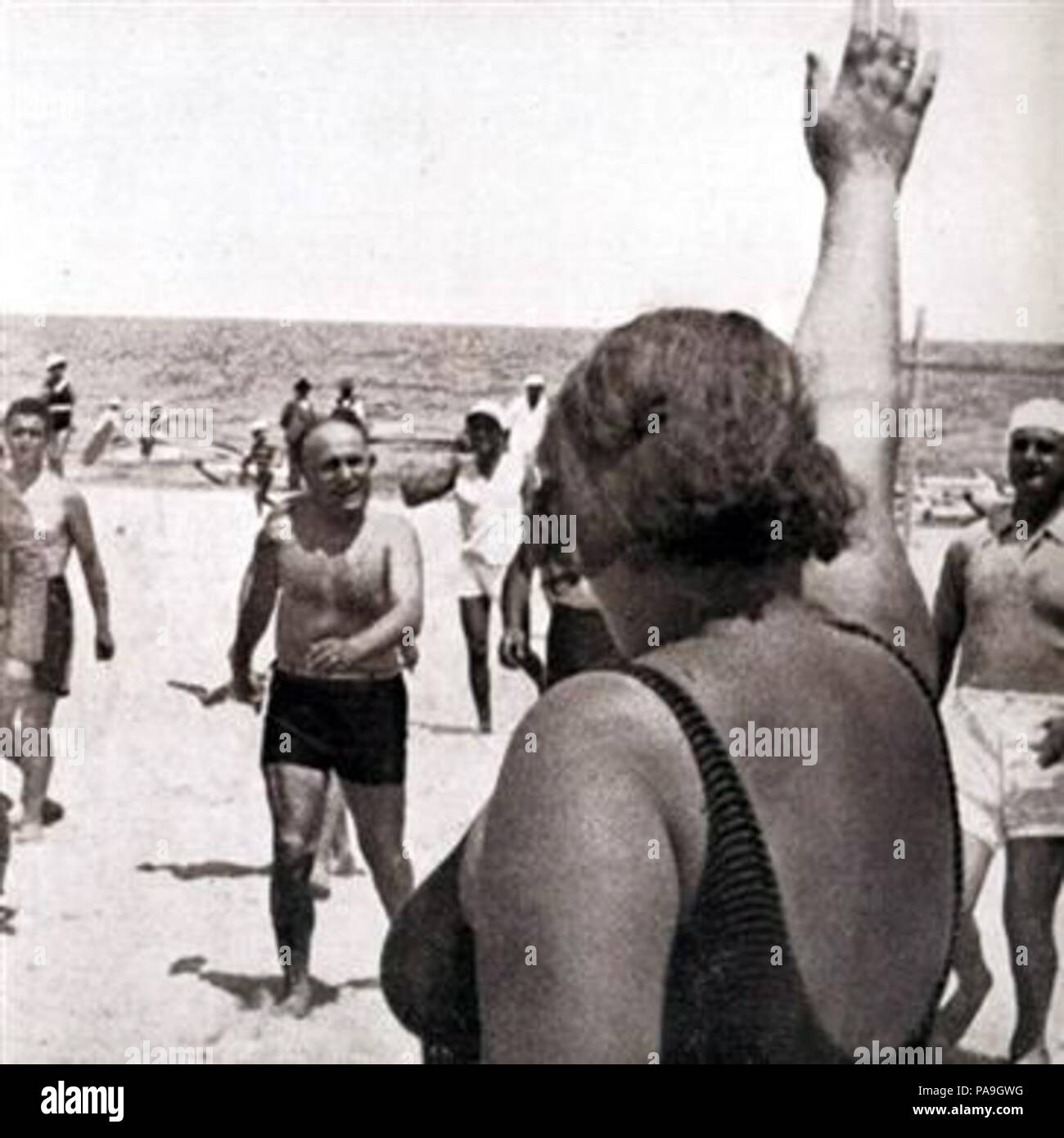 Saluto romano hi-res stock photography and images - Alamy