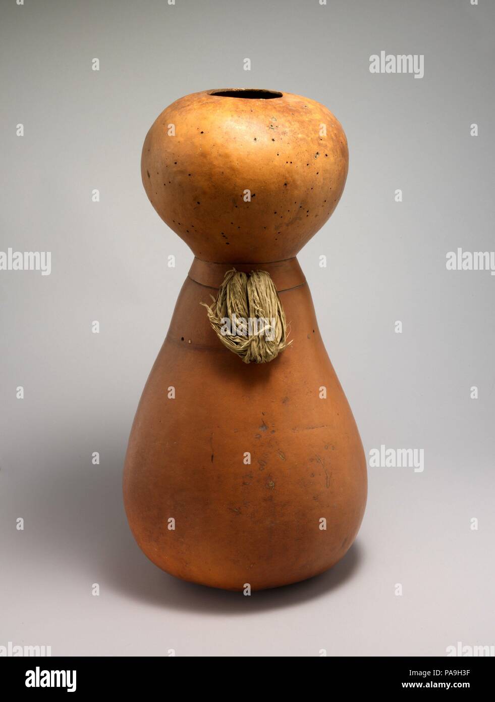 Ipu Hula. Culture: Polynesian. Dimensions: H. 76.2 cm (30 in.); Diam ...