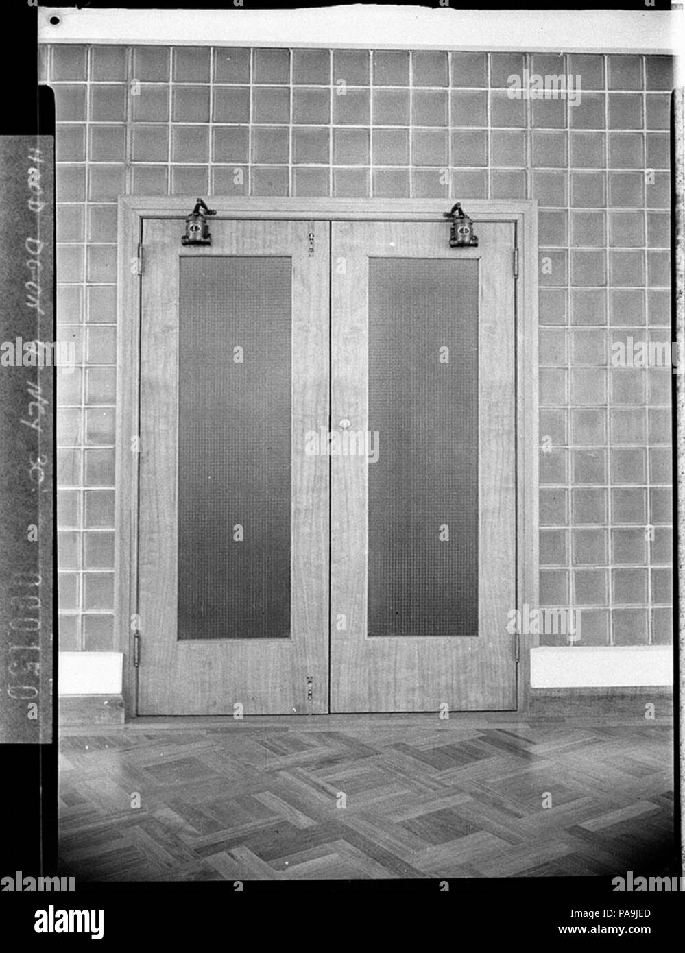 Commonwealth government office Black and White Stock Photos & Images ...
