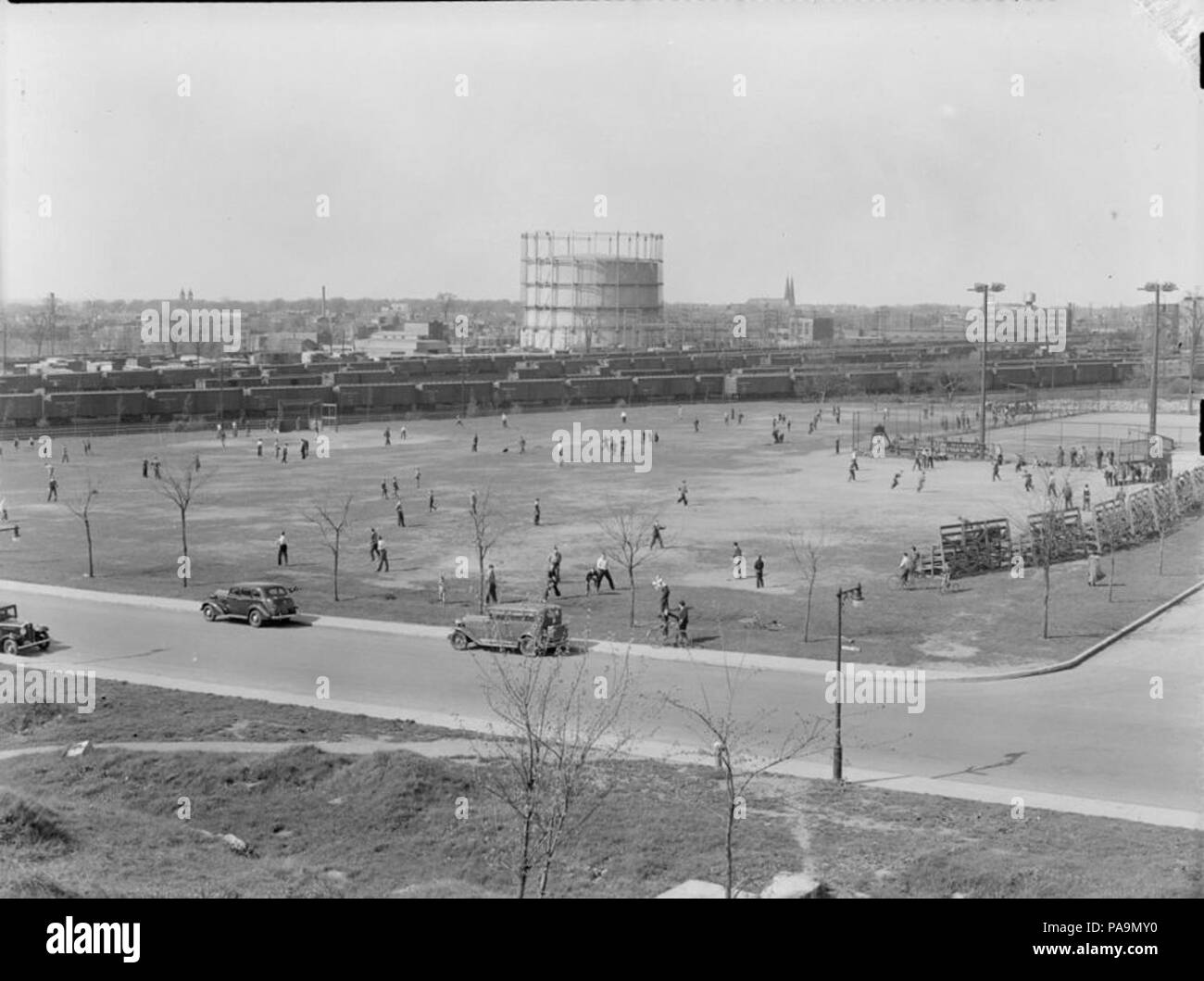 Park parks grounds Black and White Stock Photos & Images - Alamy