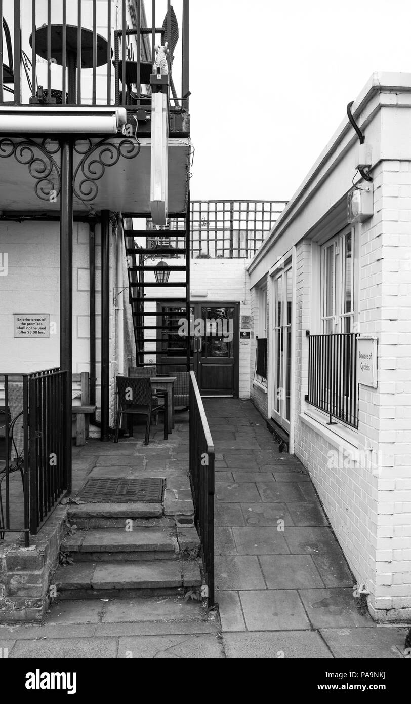 Chiswick mall and embankment leading from hi-res stock photography and ...