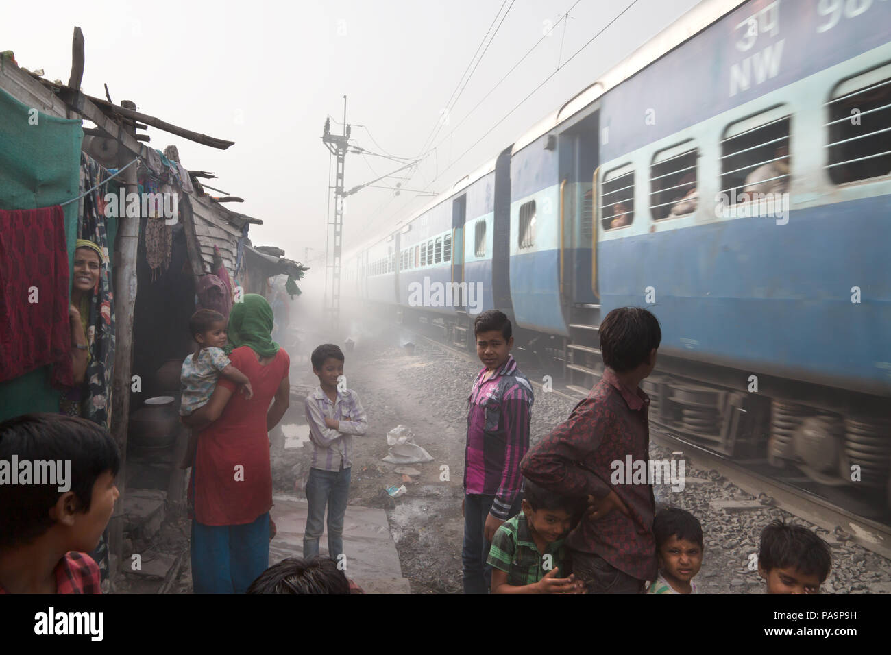 Bhopal slum hi-res stock photography and images - Alamy