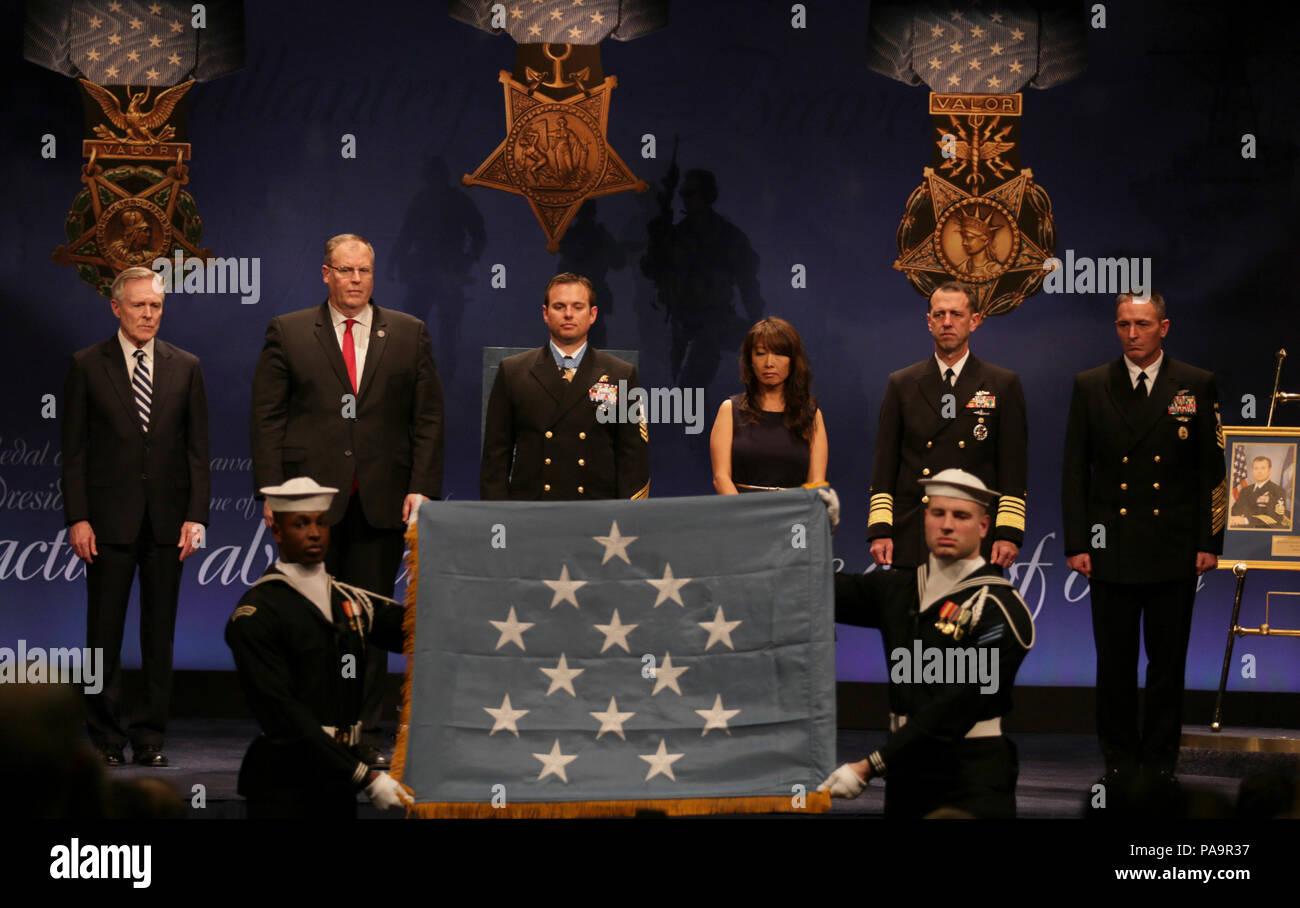 160301-N-ED767-004 WASHINGTON (March 1, 2016) Members of the U.S. Navy ...