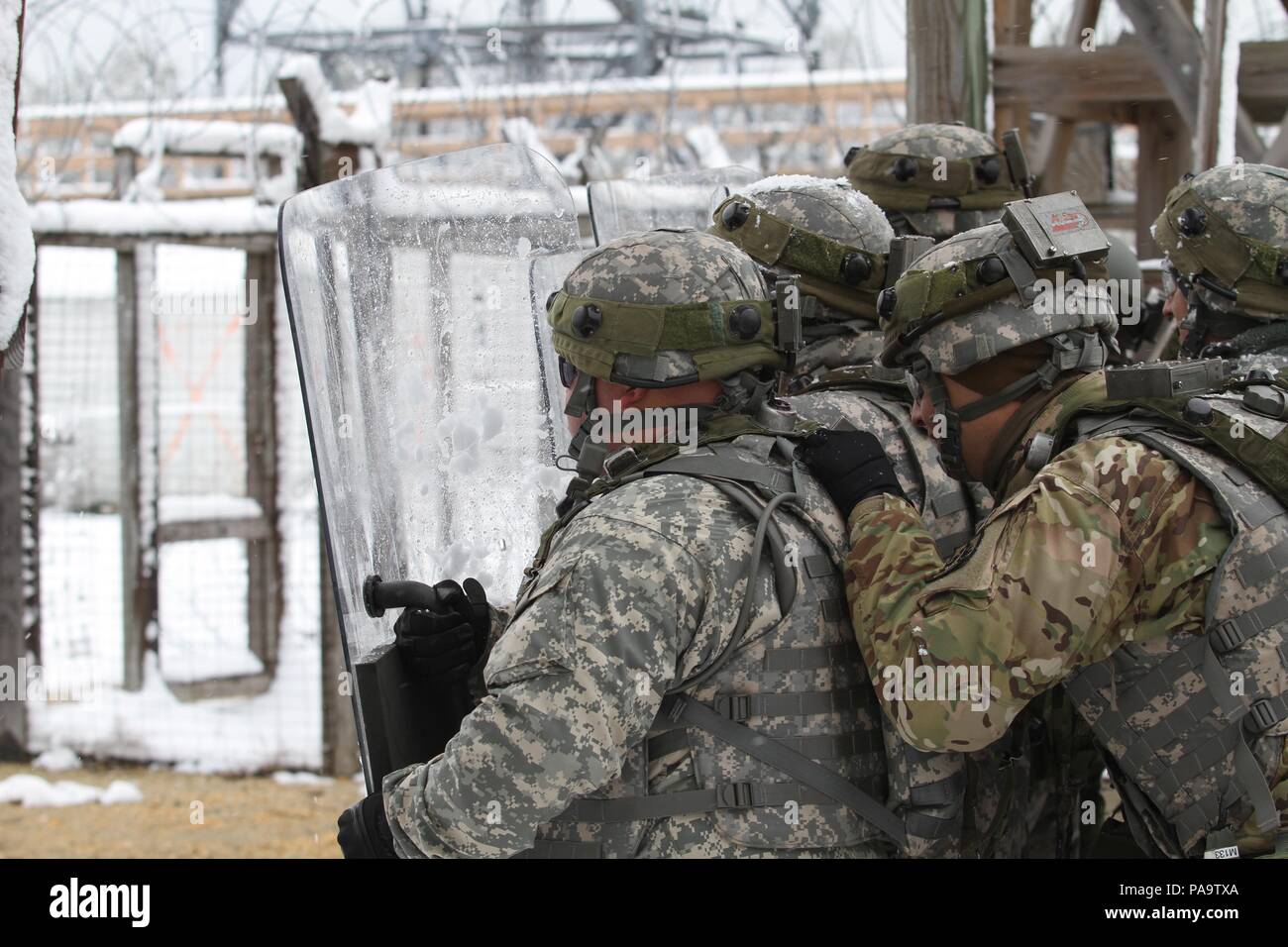 367th military police company hi-res stock photography and images - Alamy