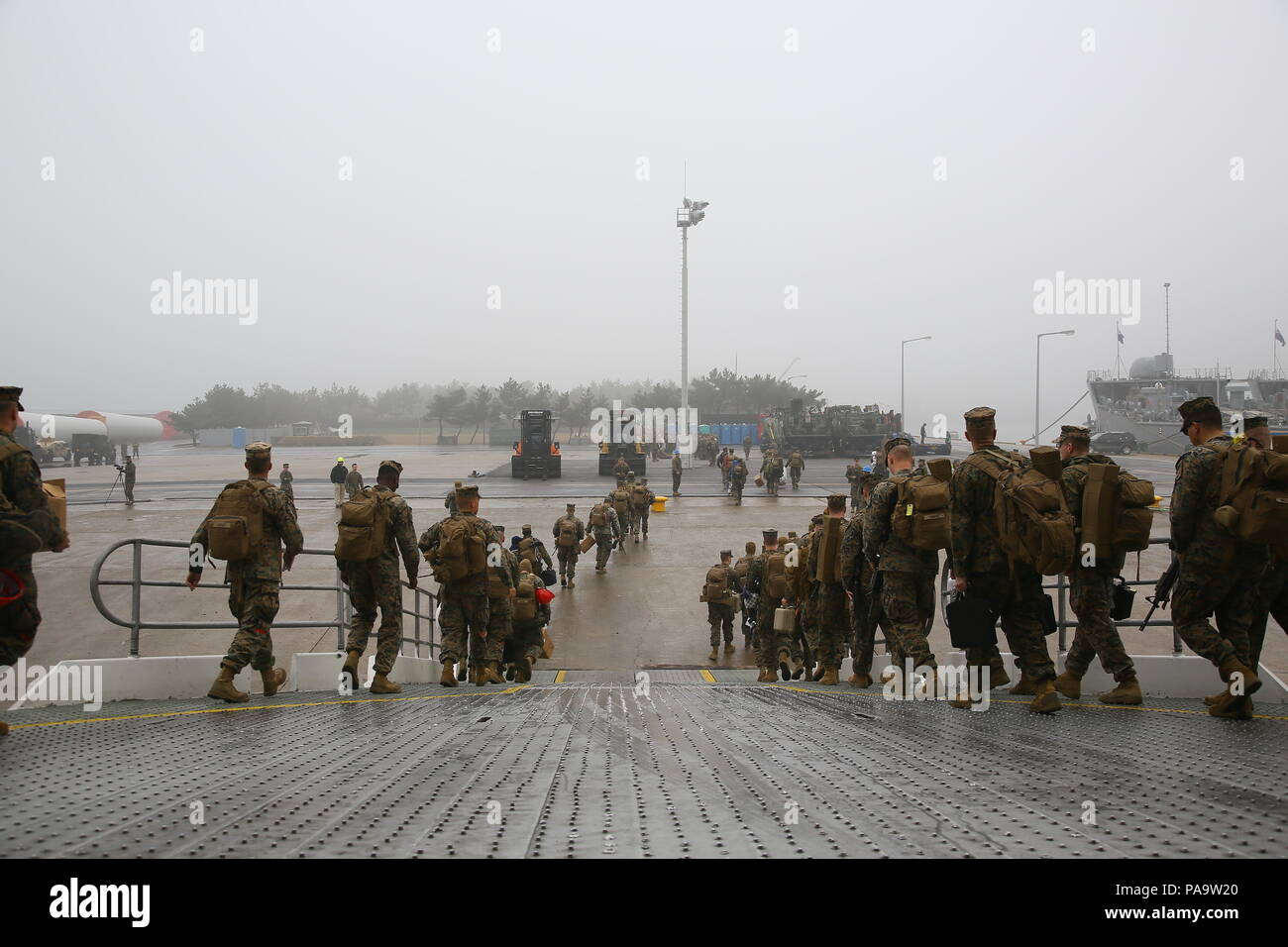 U.S. Marines with Combat Logistics Detachment 39, 9th Engineer Support ...