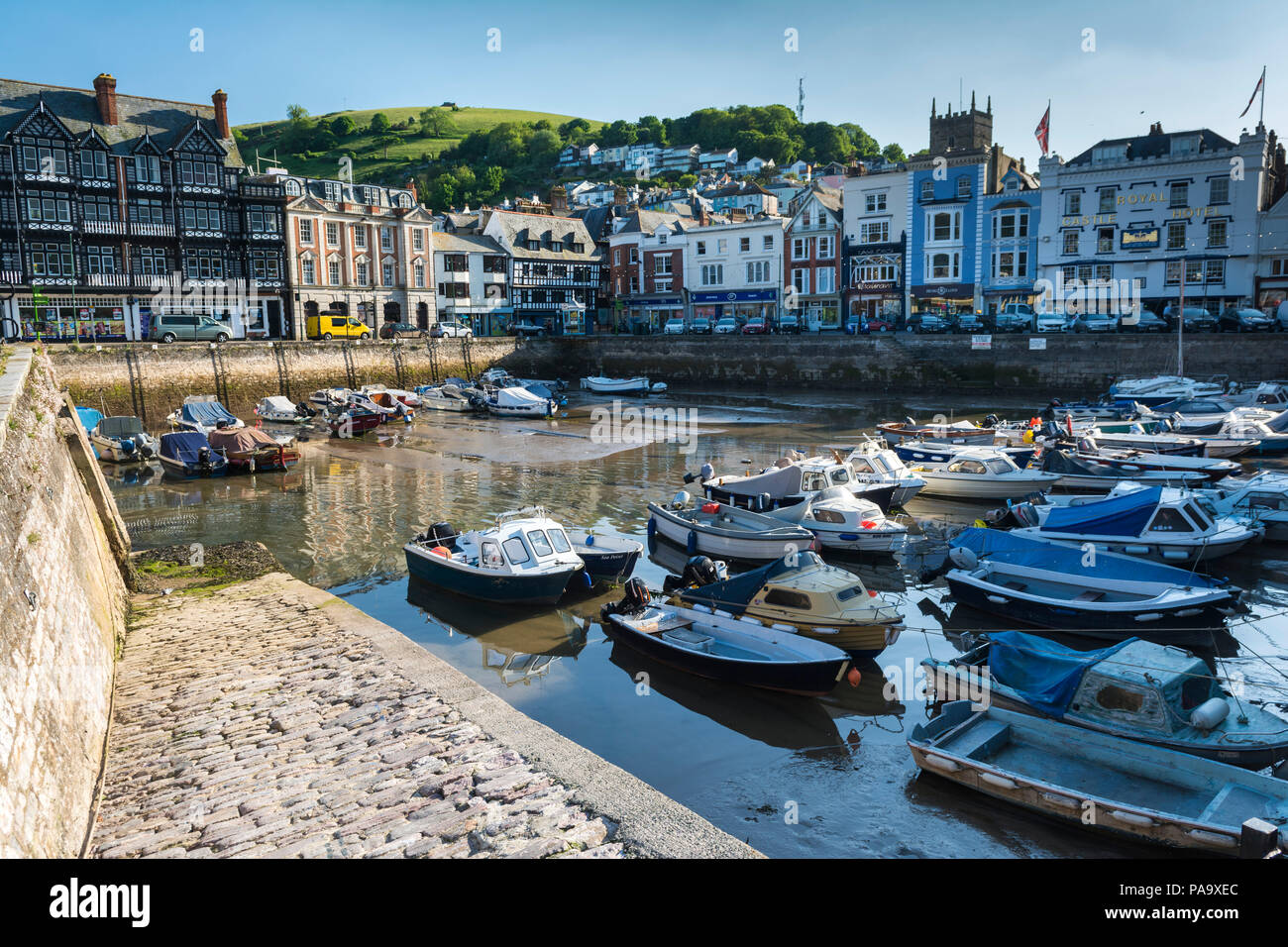 Dartmouth boats hi-res stock photography and images - Alamy