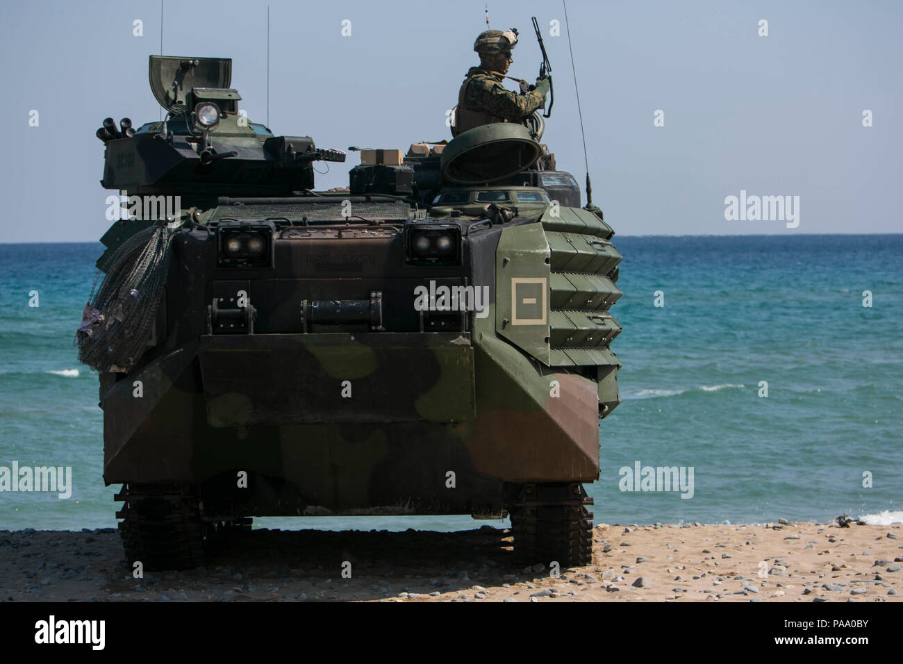 Aav7a1 assault amphibious vehicle hi-res stock photography and images ...